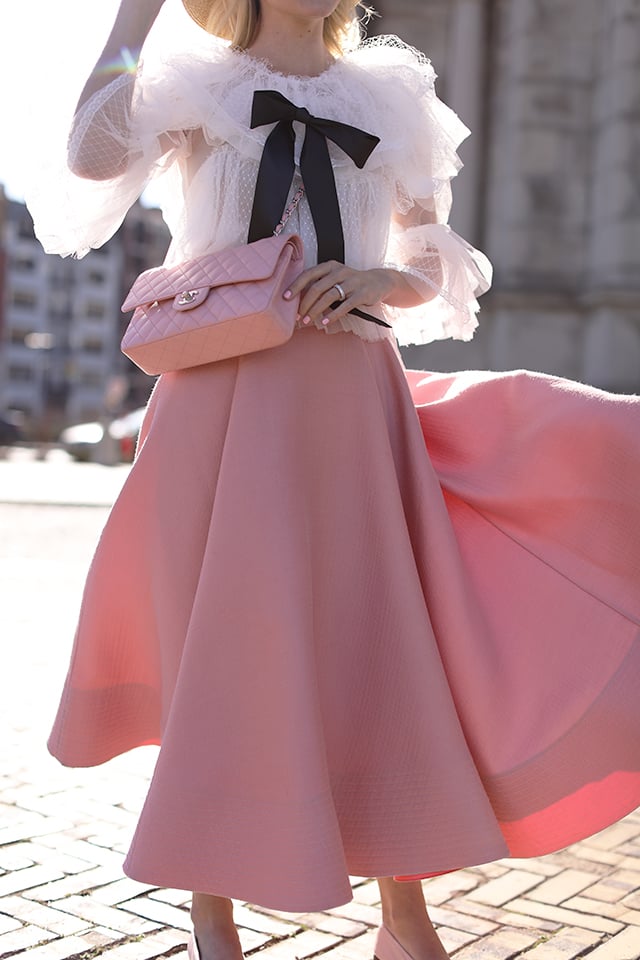 PINKY // BOW TOP & CHANEL FLATS - Atlantic-Pacific