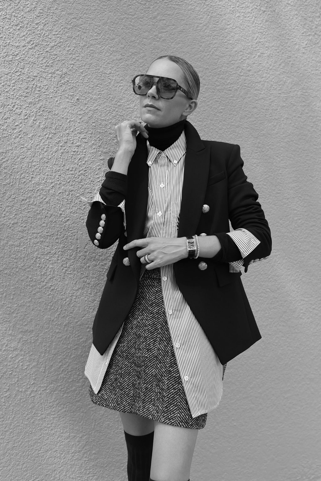 How to Create a Classic Fashion Wardrobe: Timeless Style Tips
